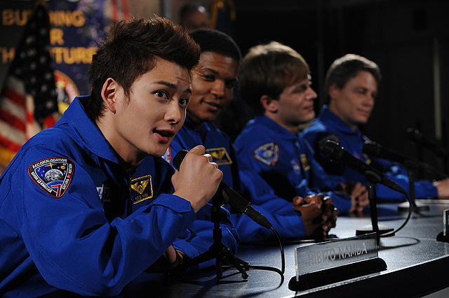 Space Brothers Movie Review - Capsule Computers