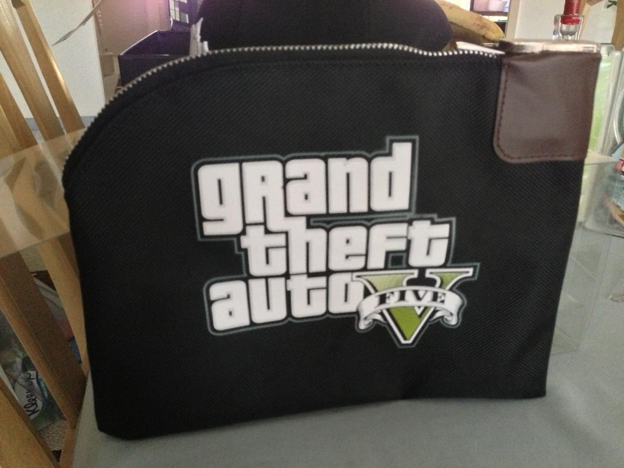 GTA-V-Unboxing-14 – Capsule Computers