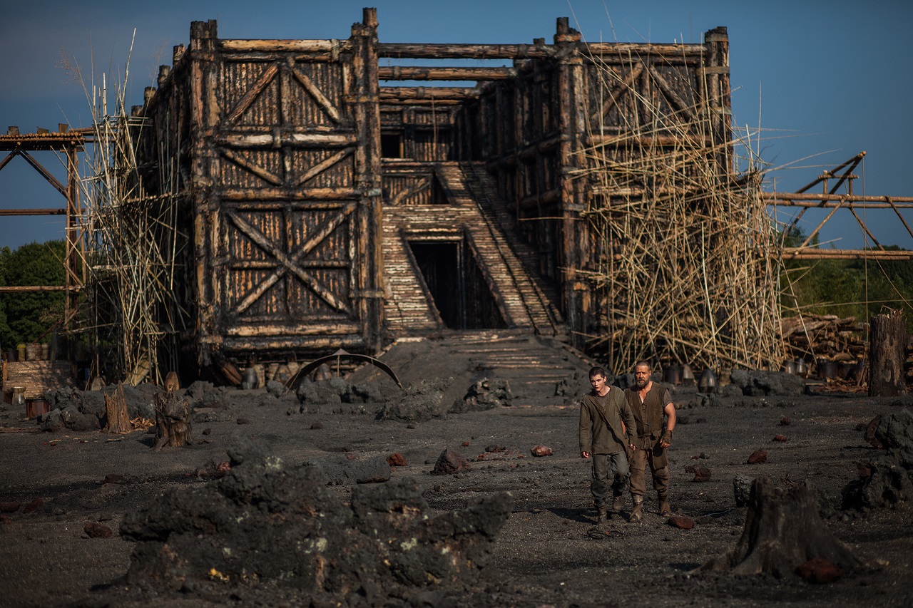 New Stills from Darren Aronofsky's NOAH - Capsule Computers