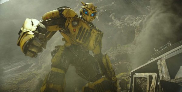 New New Bumblebee Trailer Features Charlie and Bumblebee's Friendship ...